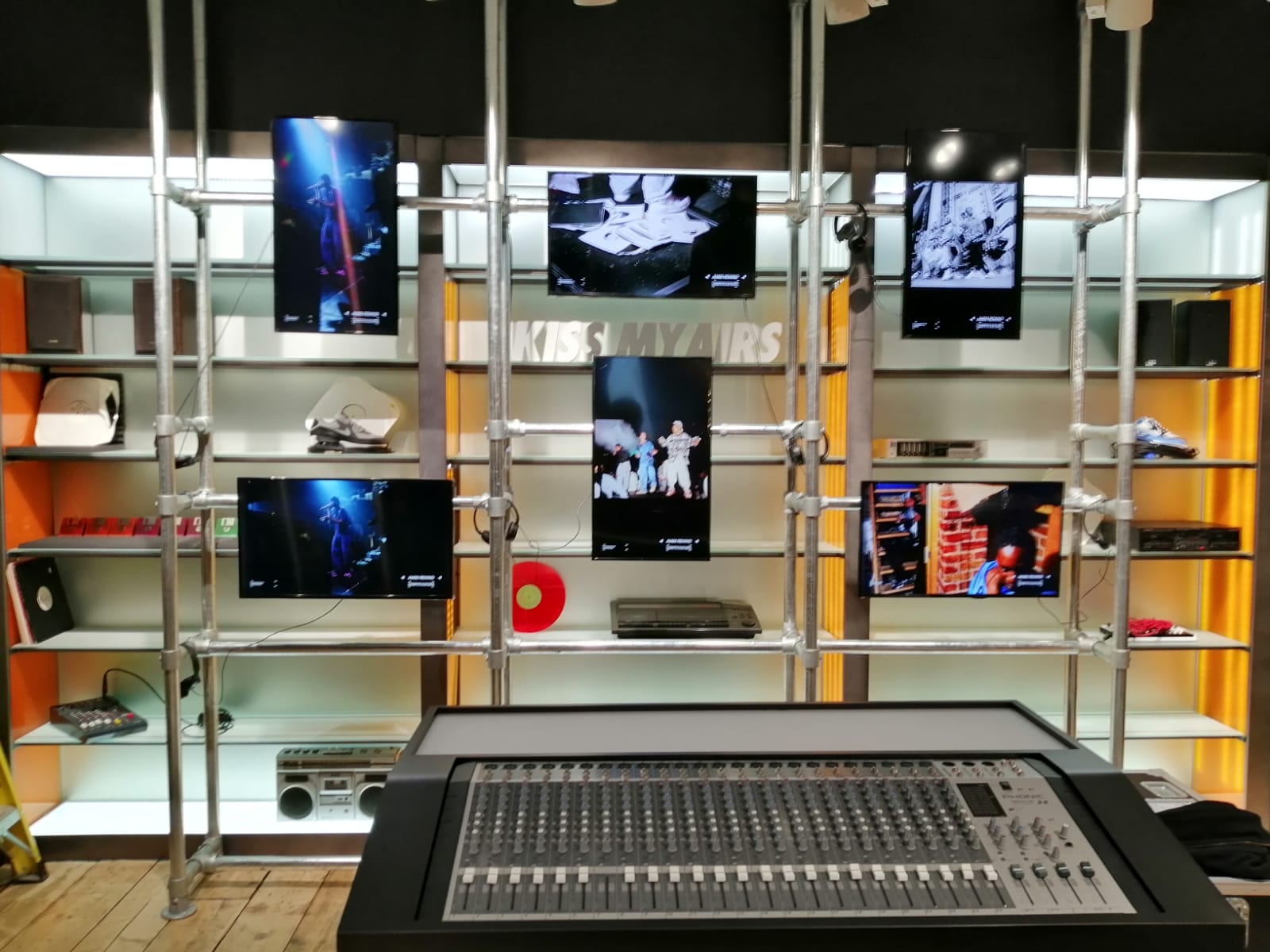 Photo Gallery | London Audio Visual